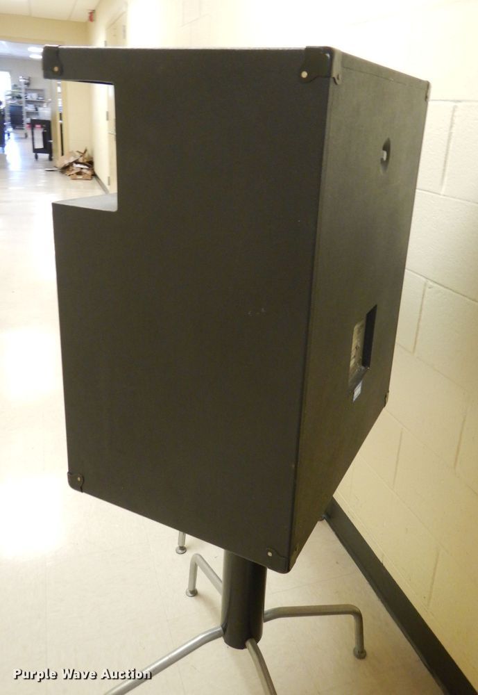 (2) Shure Pro Master speakers in Emporia, KS | Item FQ9965 sold ...