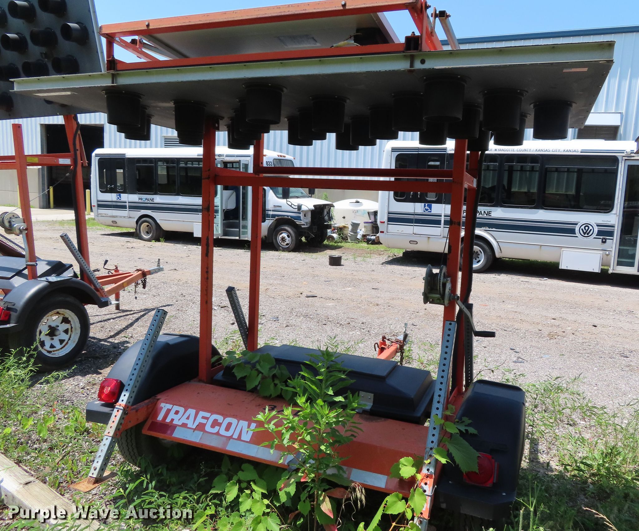 Trafcon TC1-25S arrow board trailer in Kansas City, KS | Item DD6274 ...