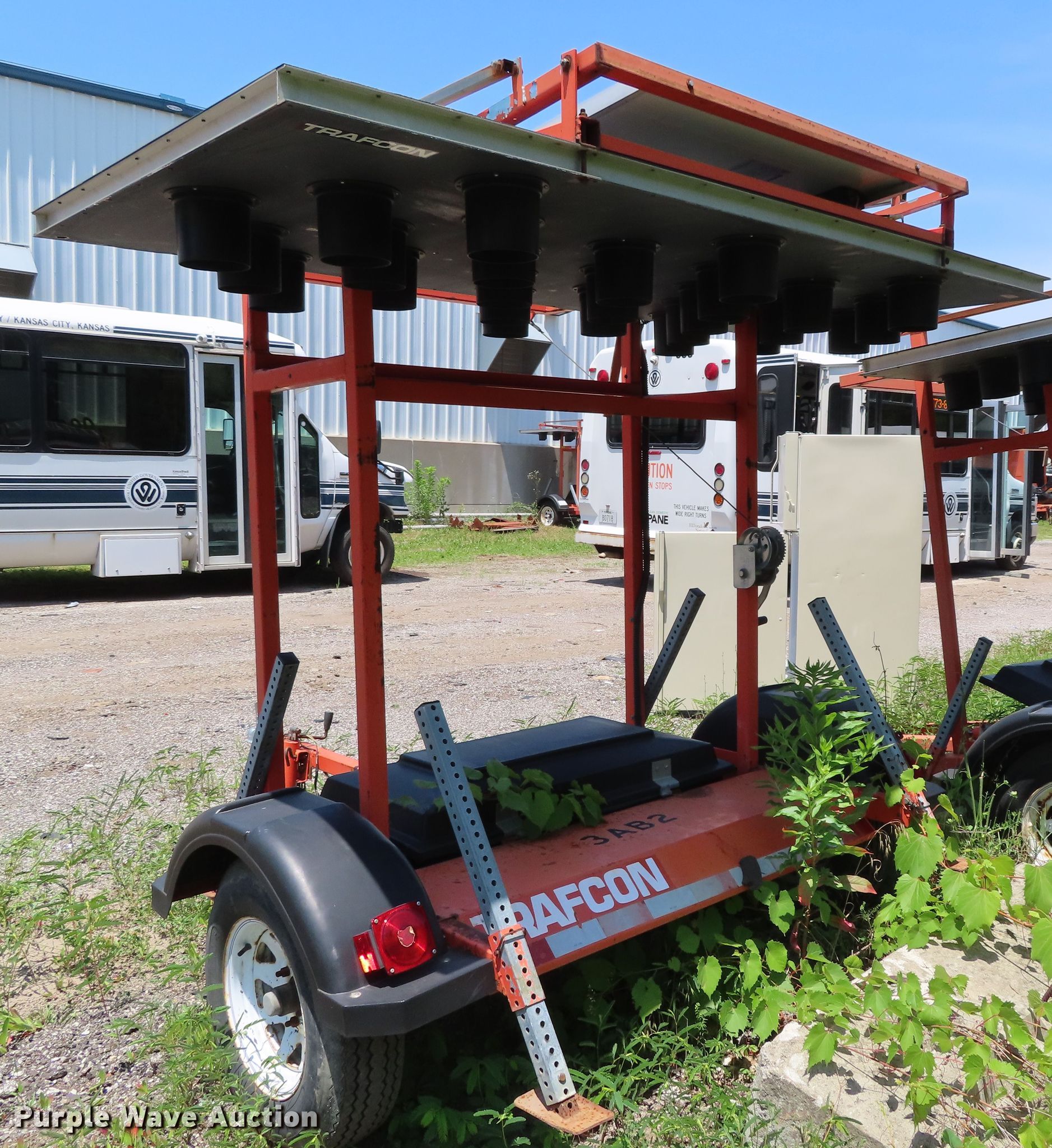 Trafcon TC1-25S arrow board trailer in Kansas City, KS | Item DD6274 ...