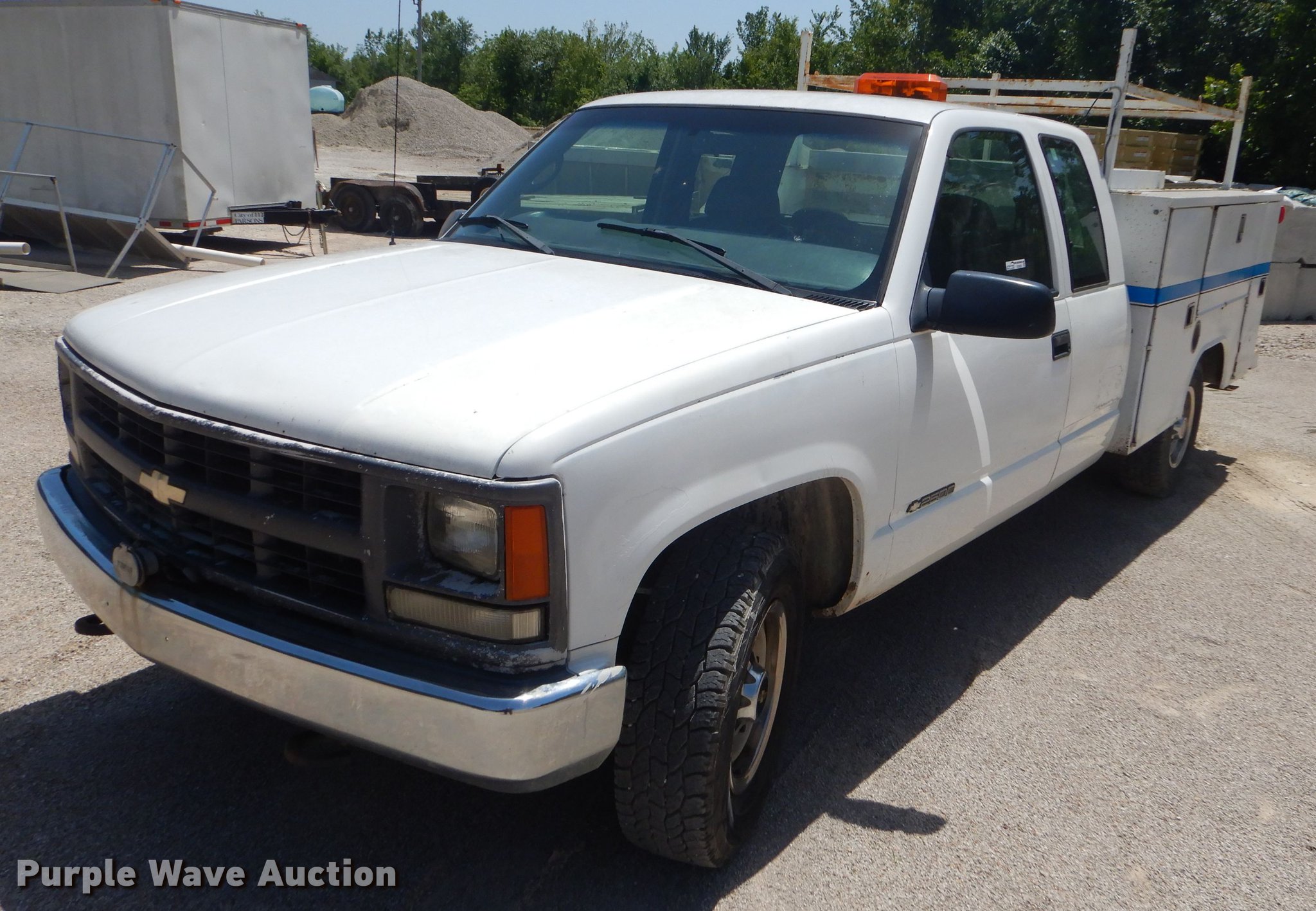 2000 Chevrolet C2500 Ext. Cab utility bed pickup truck in Parsons, KS ...