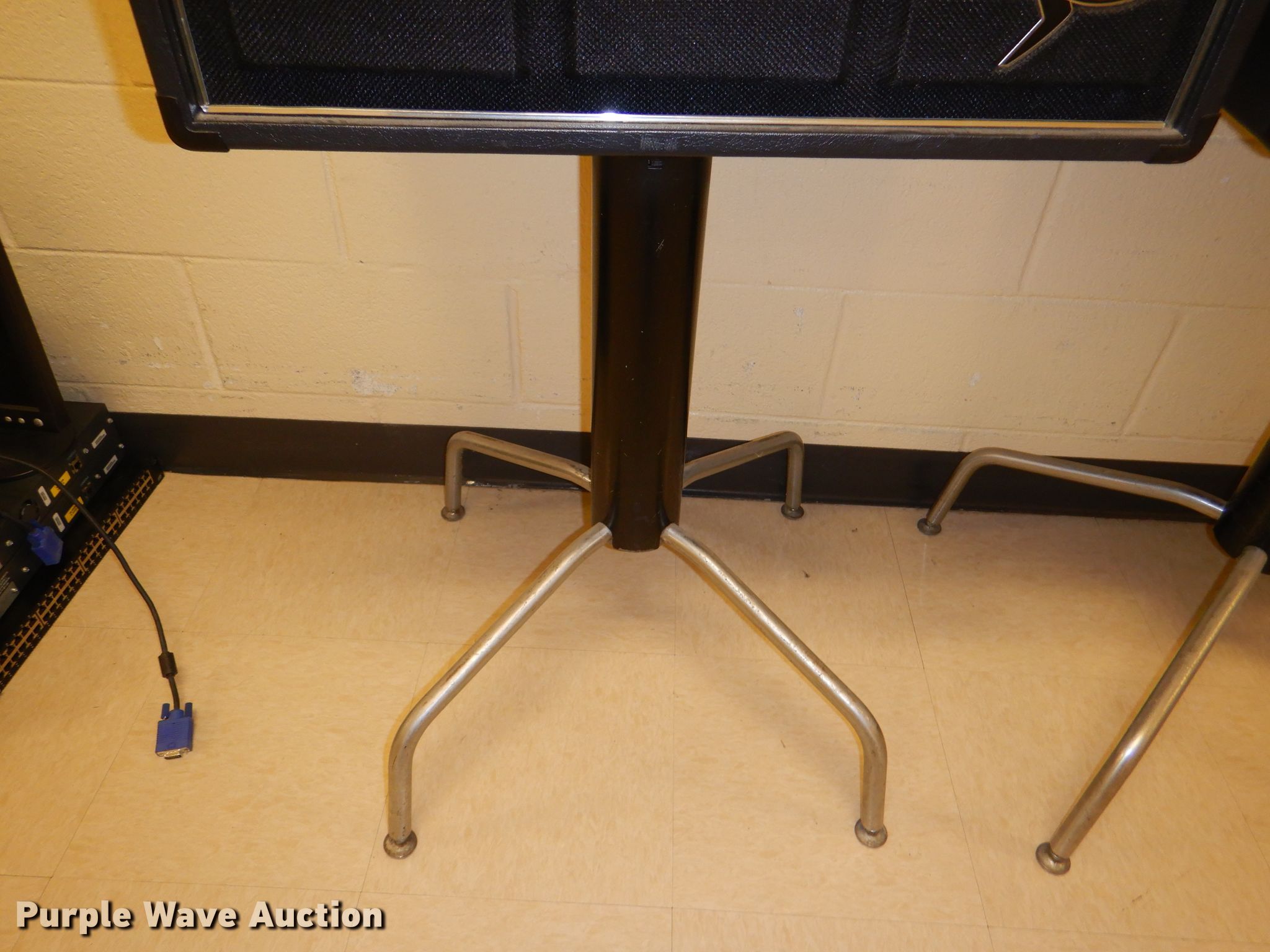 (2) Shure Pro Master speakers in Emporia, KS | Item FQ9965 sold ...