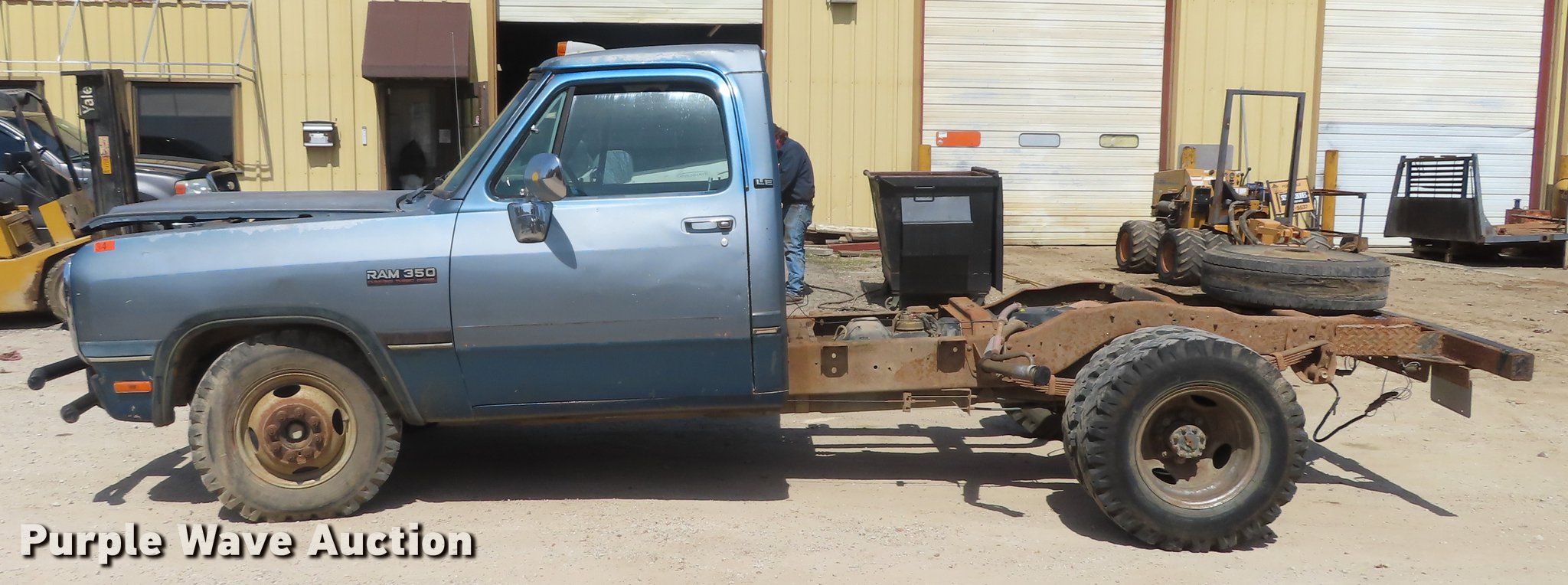 1991 Dodge D350 pickup truck cab and chassis in Miami, OK | Item DN9061 ...