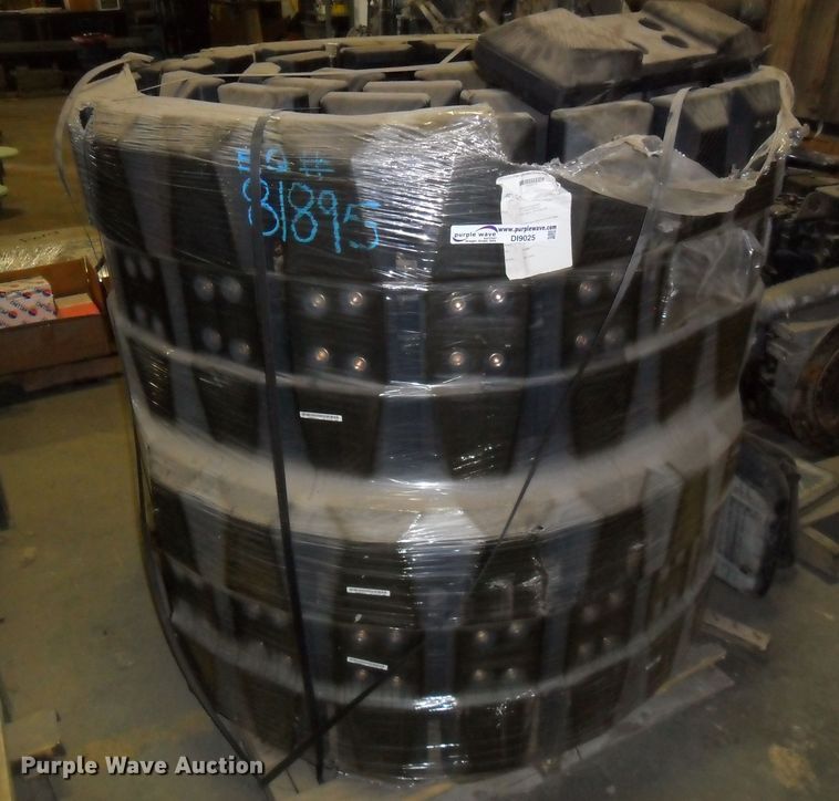 Komatsu PC138 rails, pads, and road liners in Kansas City, KS | Item ...