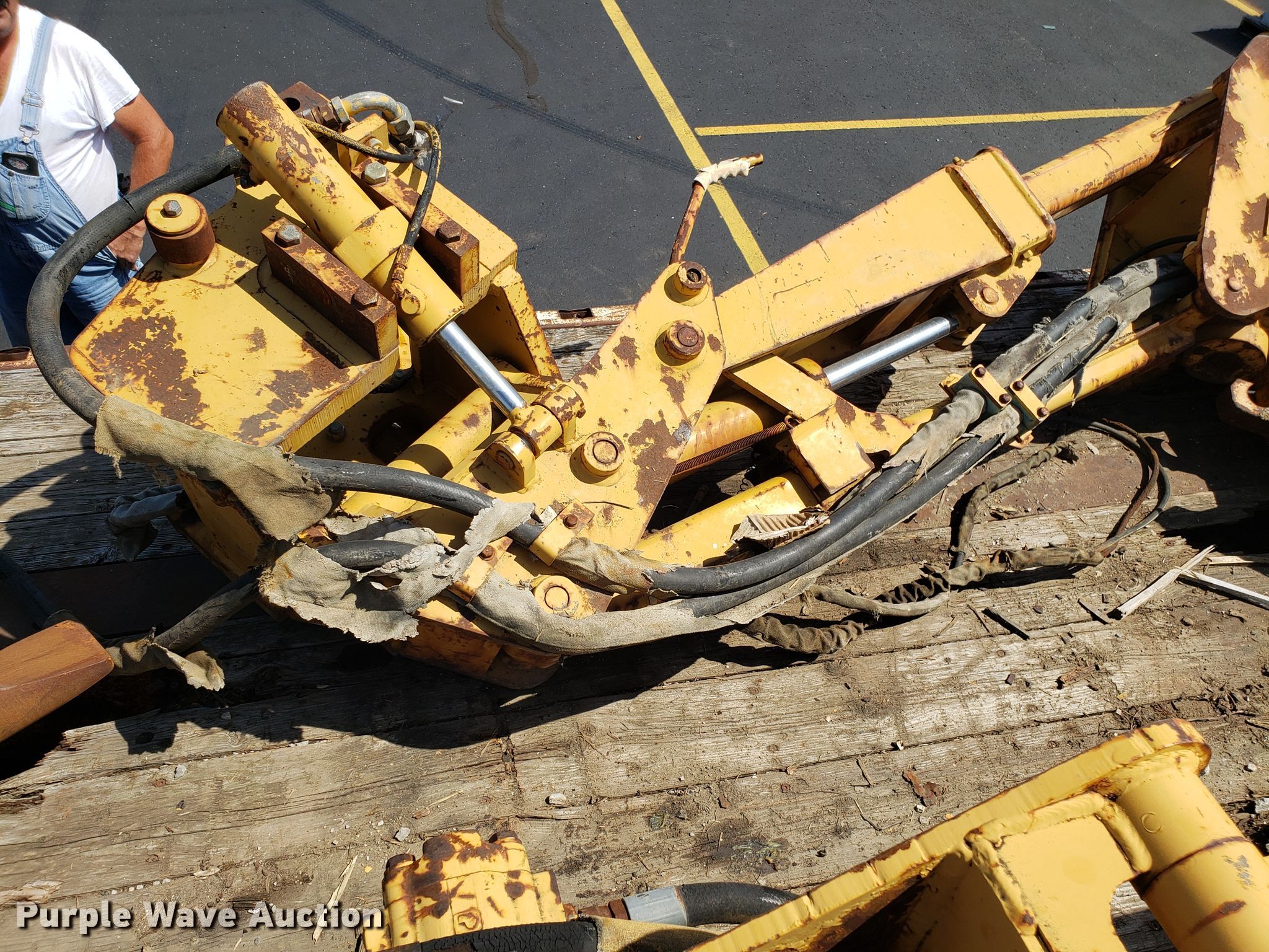 (2) Vermeer VP-3650 vibratory plow attachments in Kansas City, MO ...