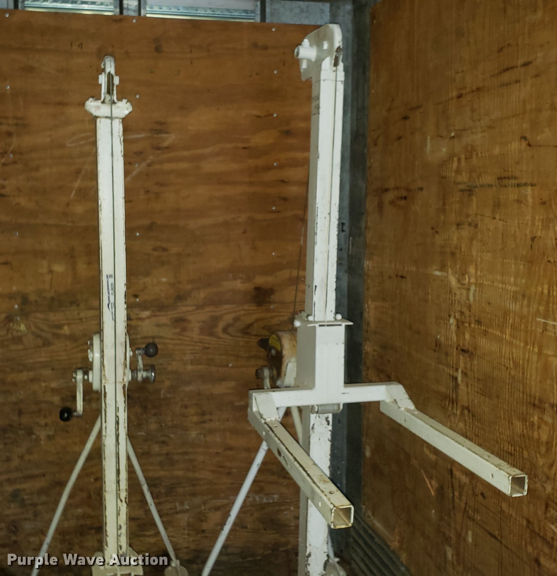 (2) Hvac lifts in Kansas City, MO | Item FL9029 sold | Purple Wave