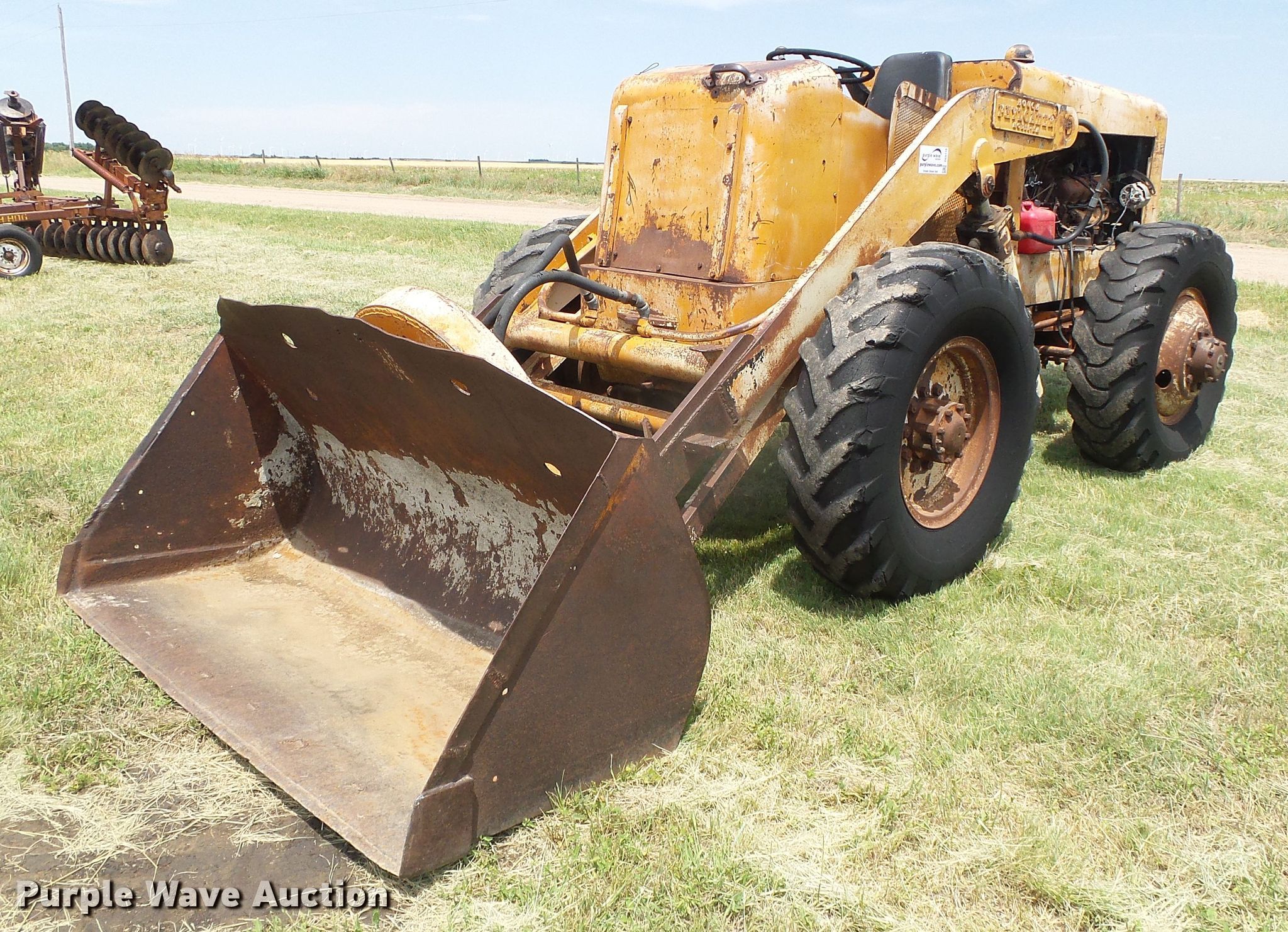 Hough HMG wheel loader in Spearville, KS | Item DC5115 sold | Purple Wave