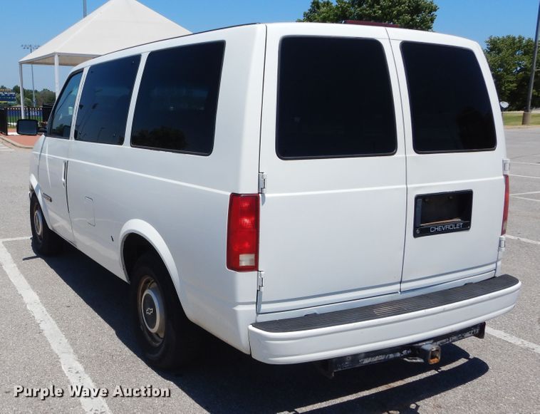 1994 Chevrolet Astro van in Edmond, OK | Item FI9935 sold | Purple Wave