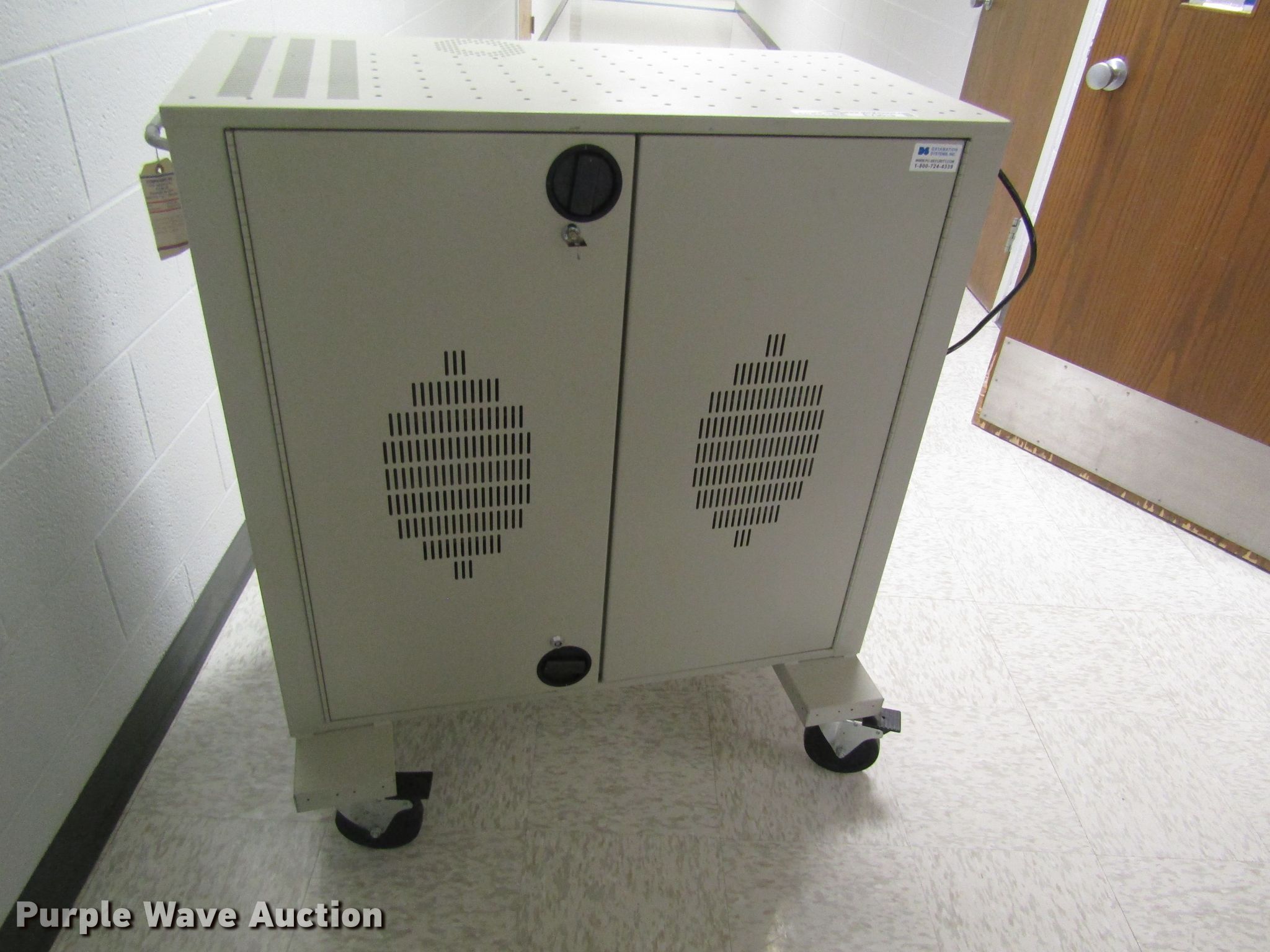 Laptop metal security cart in Colby, KS | Item EY9518 sold | Purple Wave