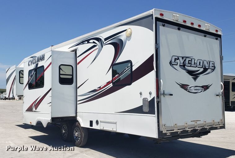 2012 Heartland Cyclone toy hauler camper in Clinton, MO | Item FL9065 ...