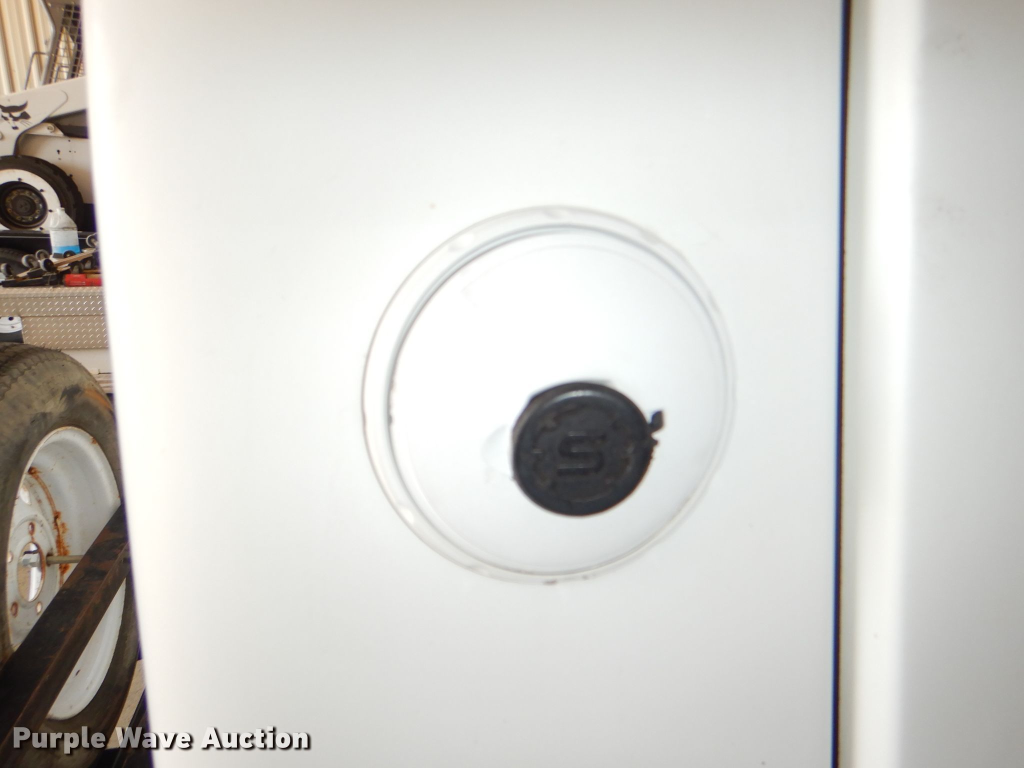 Maranda M170 utility bed topper in Manhattan, KS | Item DG4784 for sale ...