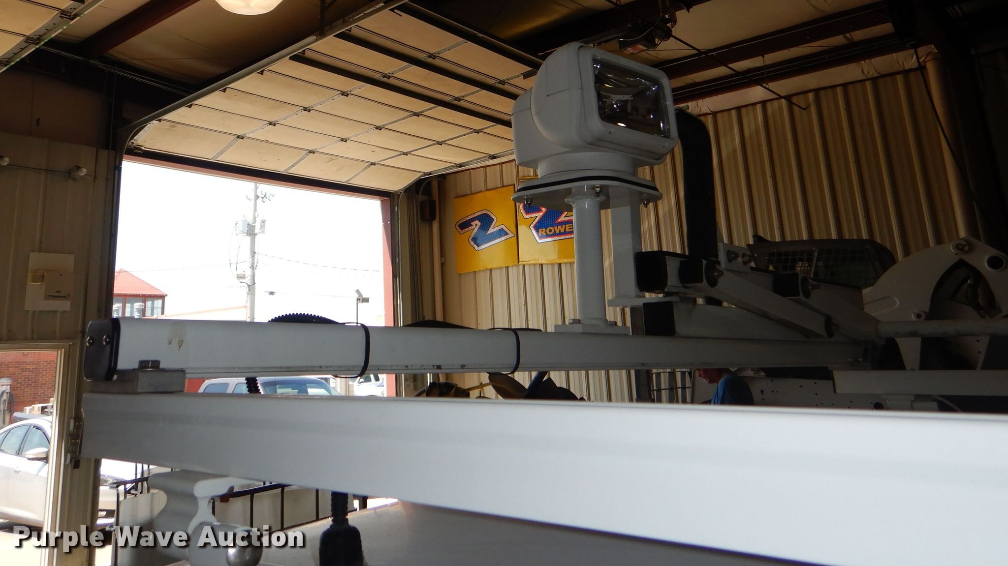 Maranda M170 utility bed topper in Manhattan, KS | Item DG4784 for sale ...