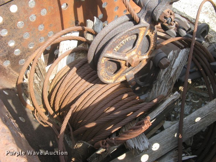 Hendrix dragline bucket in Wichita, KS | Item DC1378 sold | Purple Wave