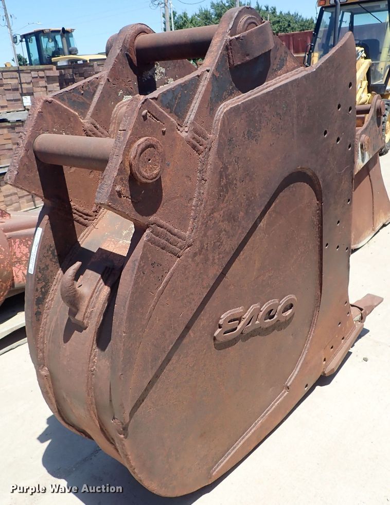 Eaco 24"W excavator bucket in Wichita, KS | Item FE9818 sold | Purple Wave