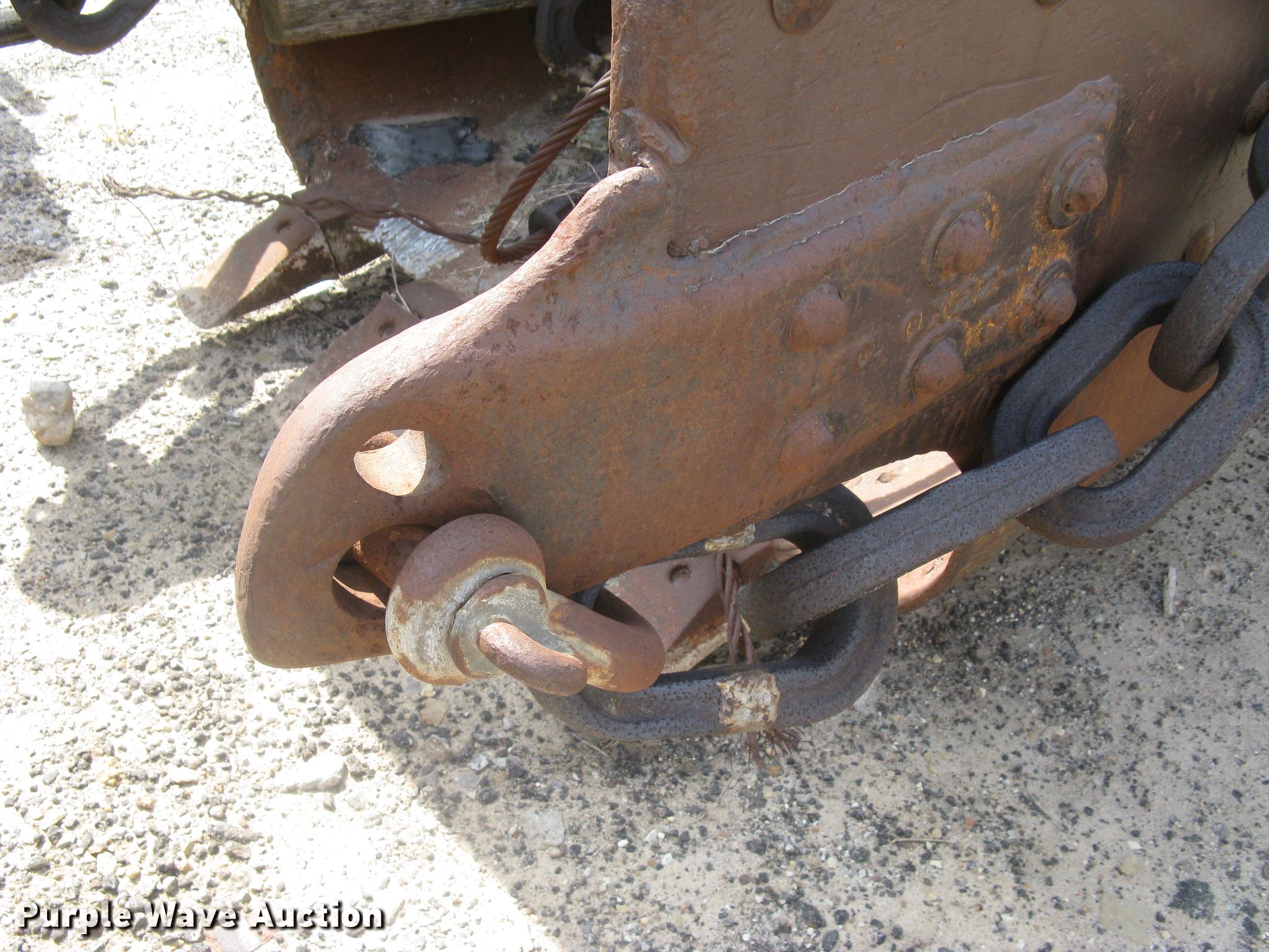 Hendrix dragline bucket in Wichita, KS | Item DC1378 sold | Purple Wave