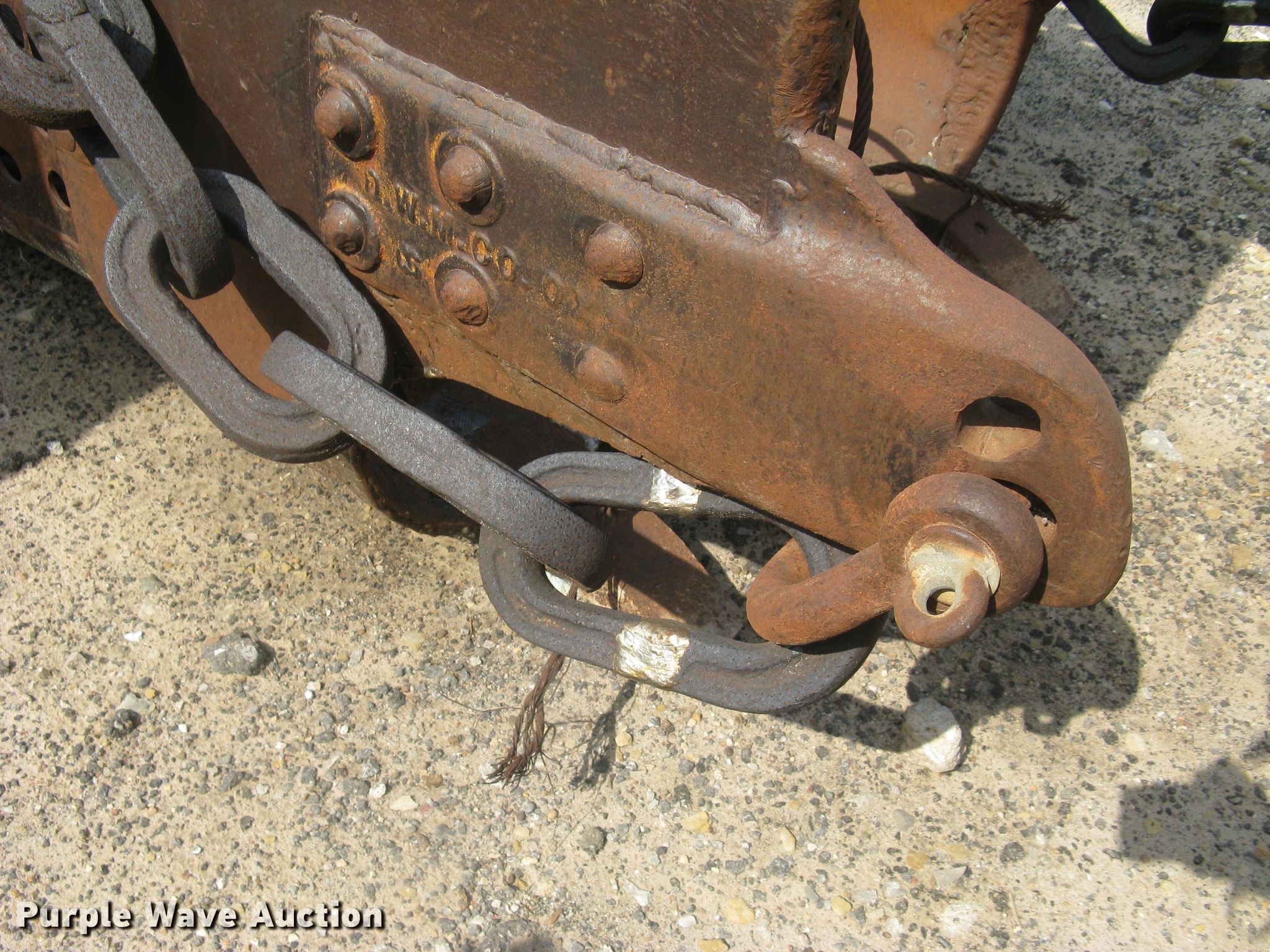 Hendrix dragline bucket in Wichita, KS | Item DC1378 sold | Purple Wave