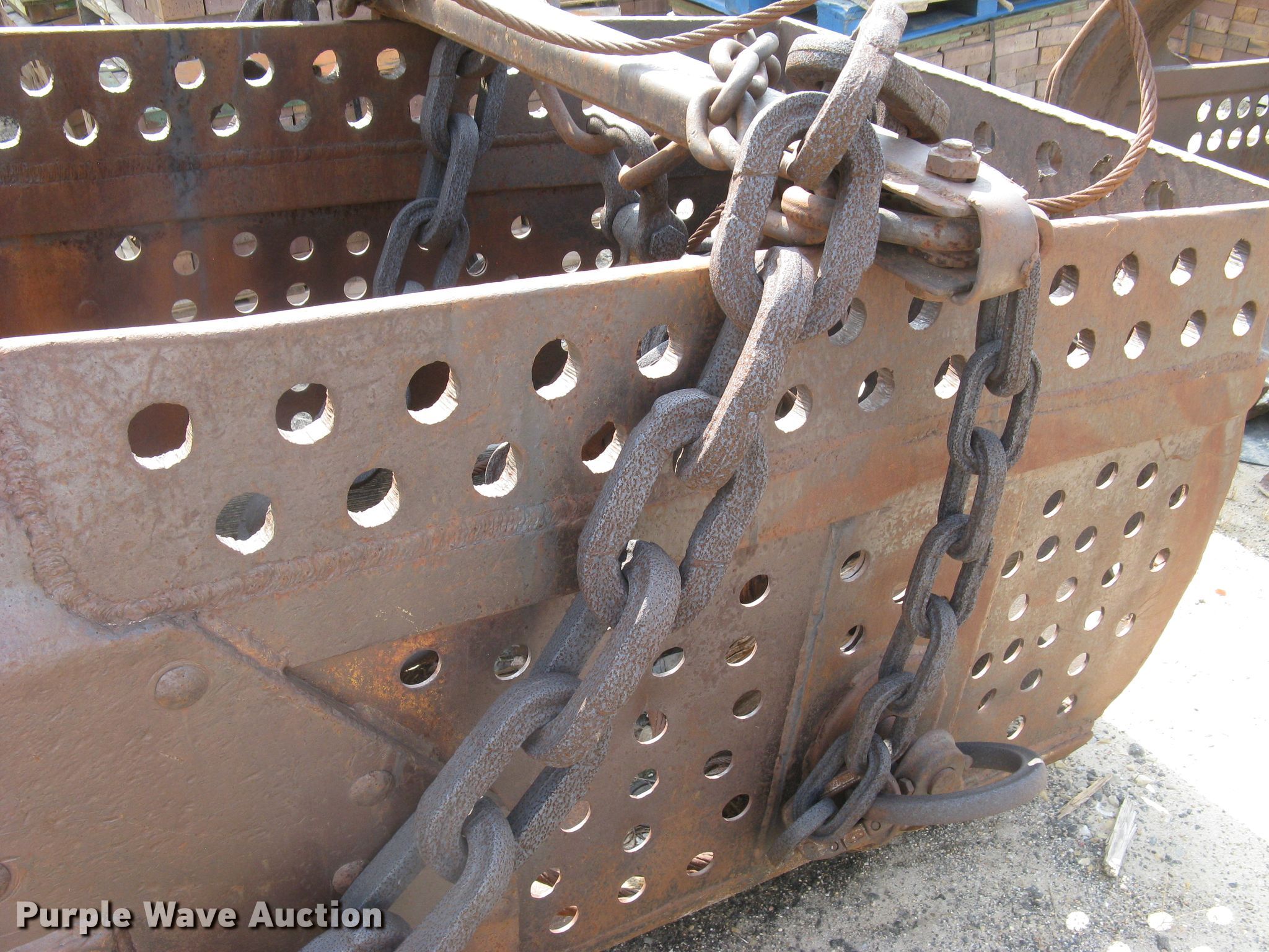 Hendrix dragline bucket in Wichita, KS | Item DC1378 sold | Purple Wave