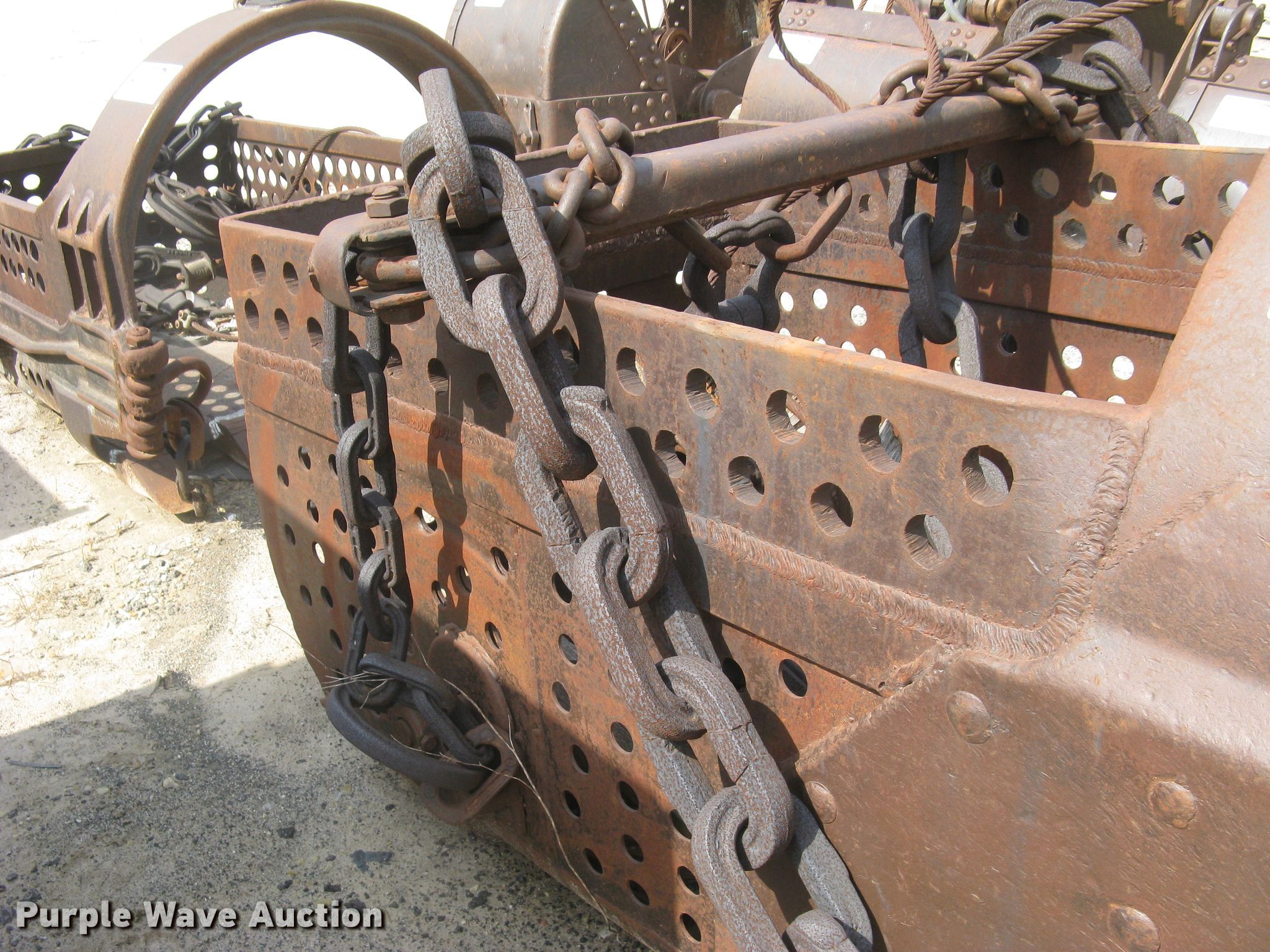 Hendrix dragline bucket in Wichita, KS | Item DC1378 sold | Purple Wave
