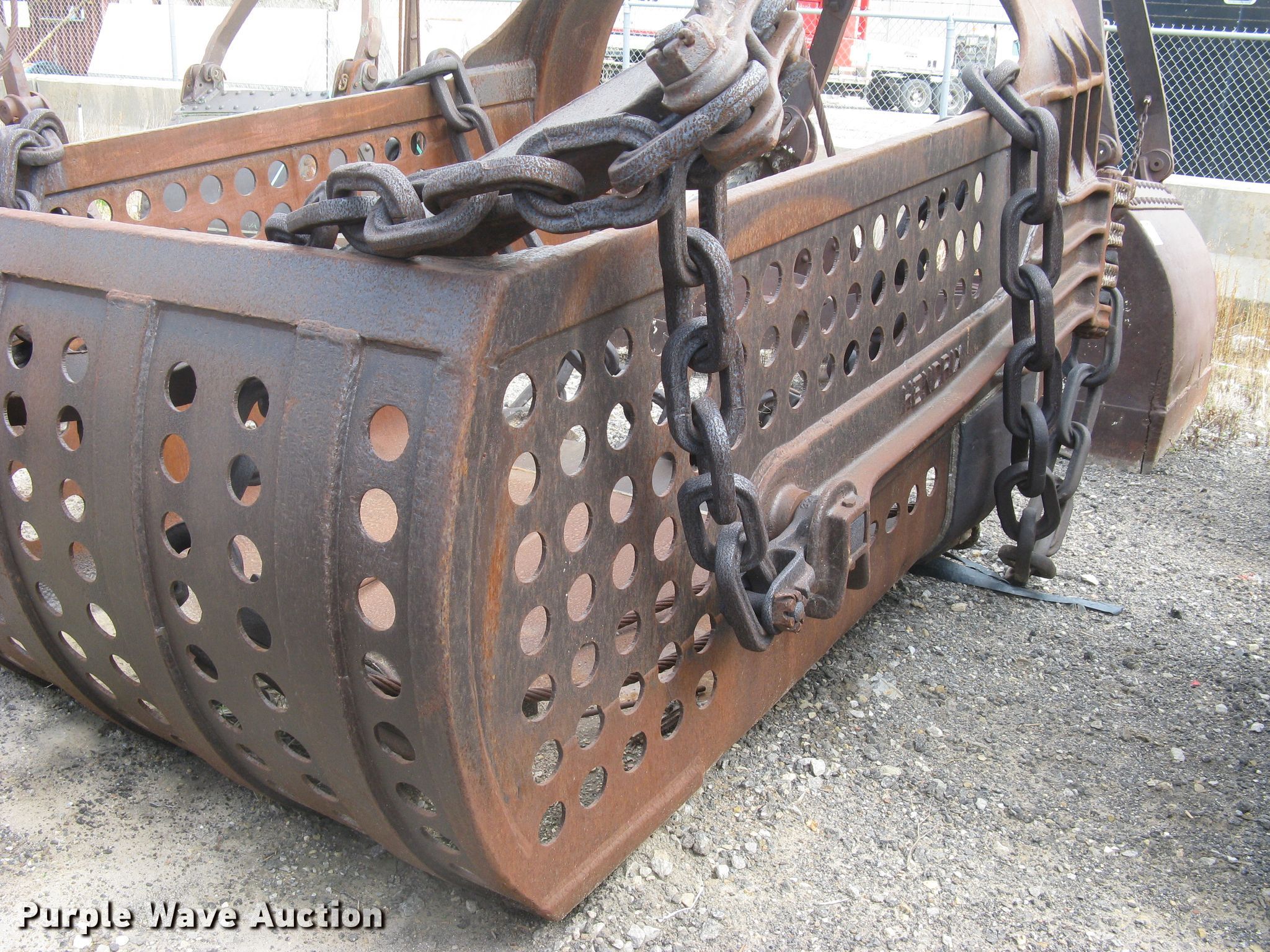 Hendrix dragline bucket in Wichita, KS | Item DC1379 sold | Purple Wave