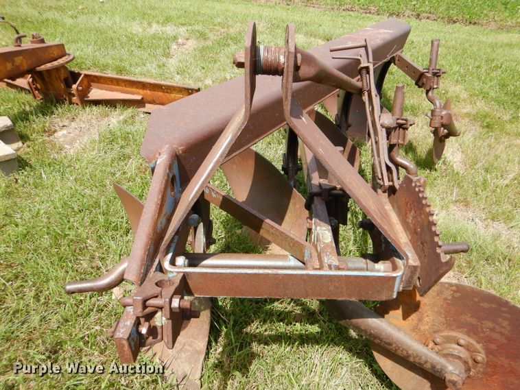 Ford 110 four bottom plow in Gridley, KS | Item FP9070 sold | Purple Wave