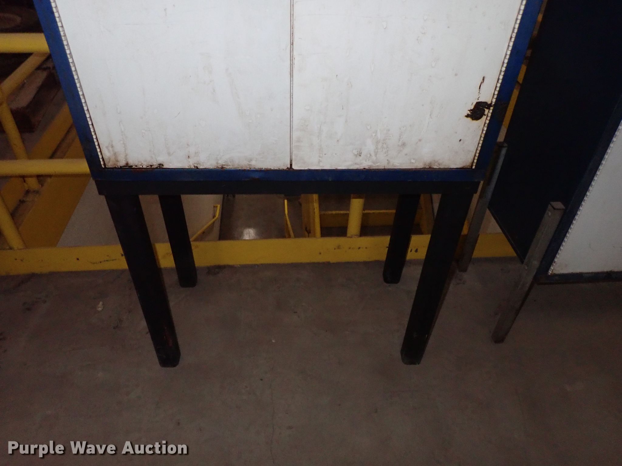 (2) Delco steel cabinets in Hutchinson, KS | Item FE9901 sold | Purple Wave