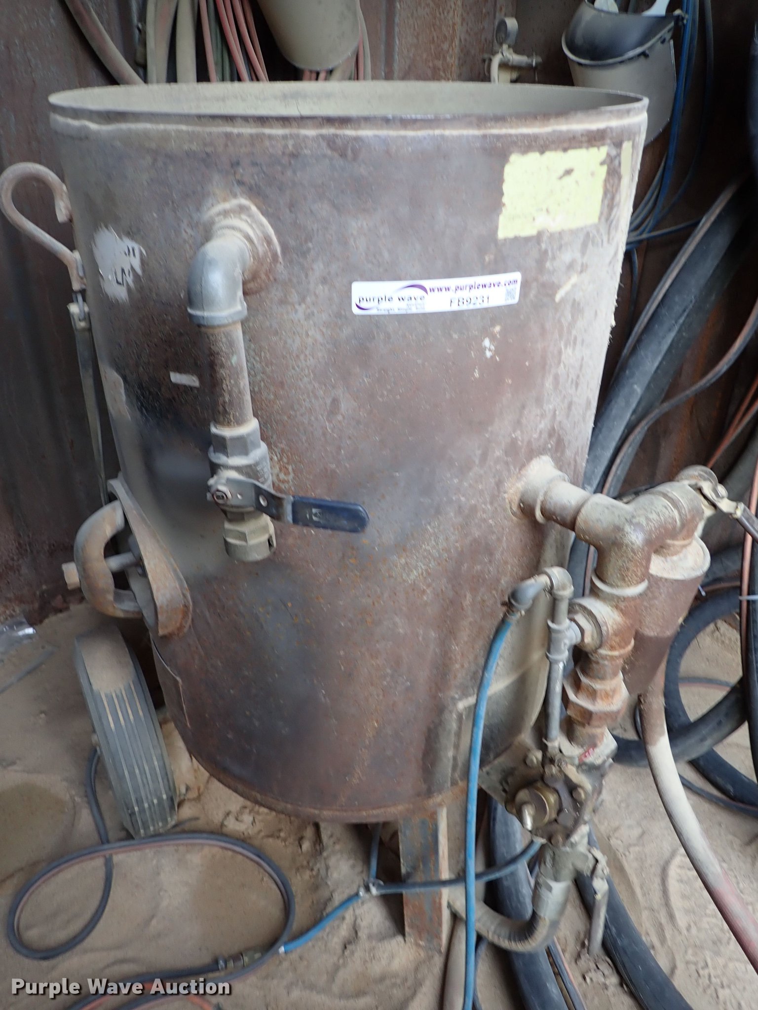 Sandblaster in Halstead, KS | Item FB9231 sold | Purple Wave