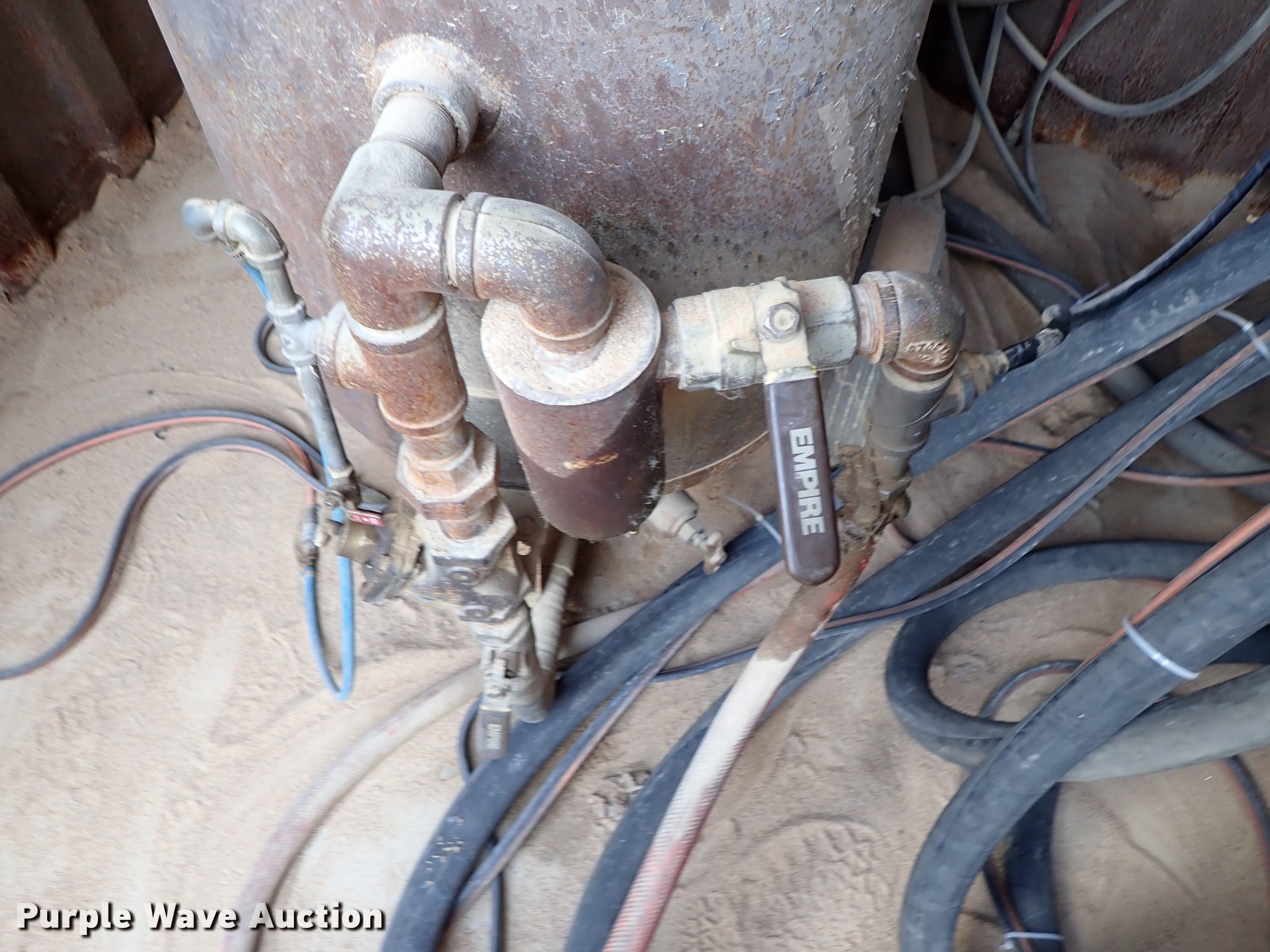 Sandblaster in Halstead, KS | Item FB9231 sold | Purple Wave