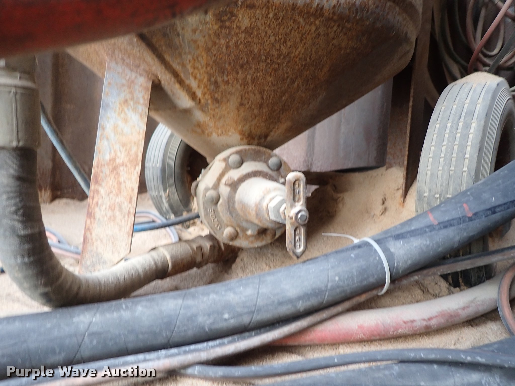 Sandblaster in Halstead, KS | Item FB9231 sold | Purple Wave