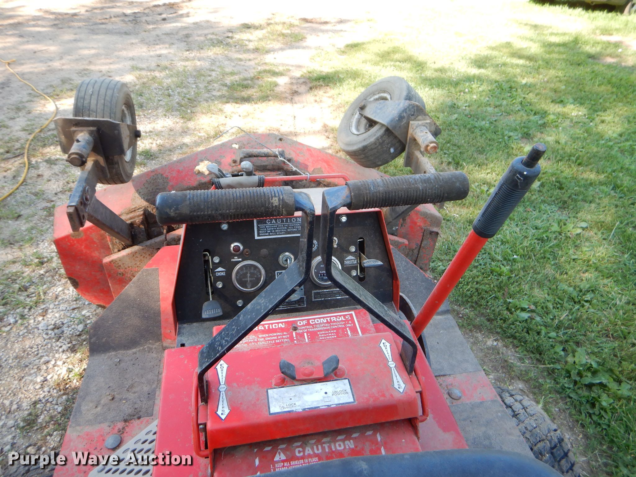 Deines 1800 ZTR lawn mower in Moran, KS | Item FC9767 sold | Purple Wave