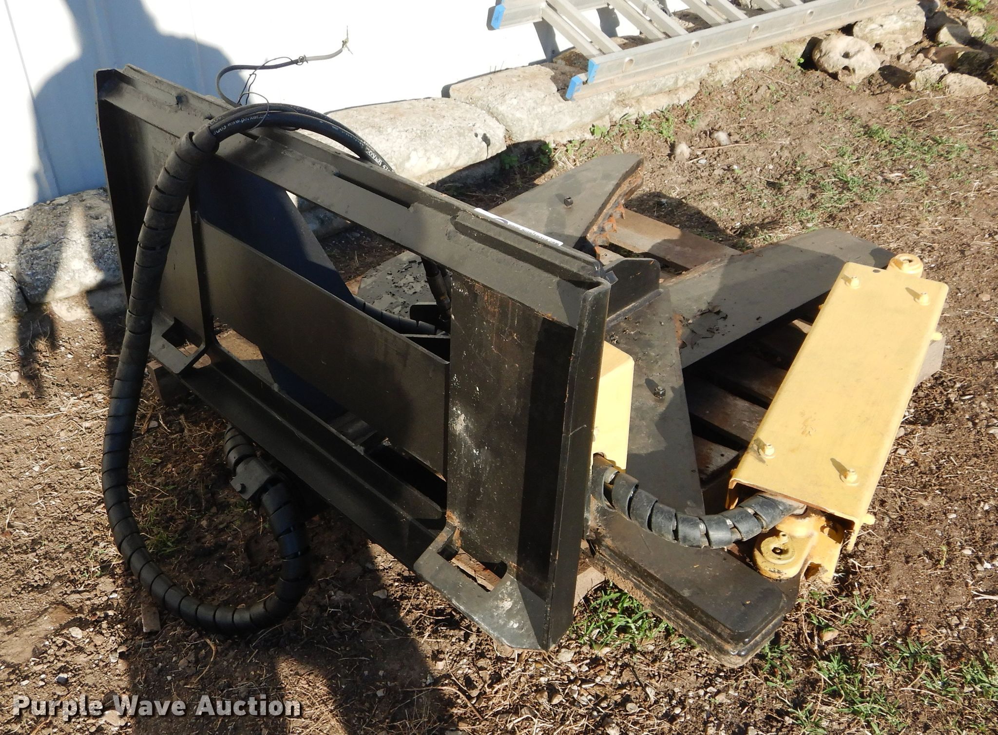 Sydney skid steer tree shear in Winfield, KS | Item FI9932 sold ...