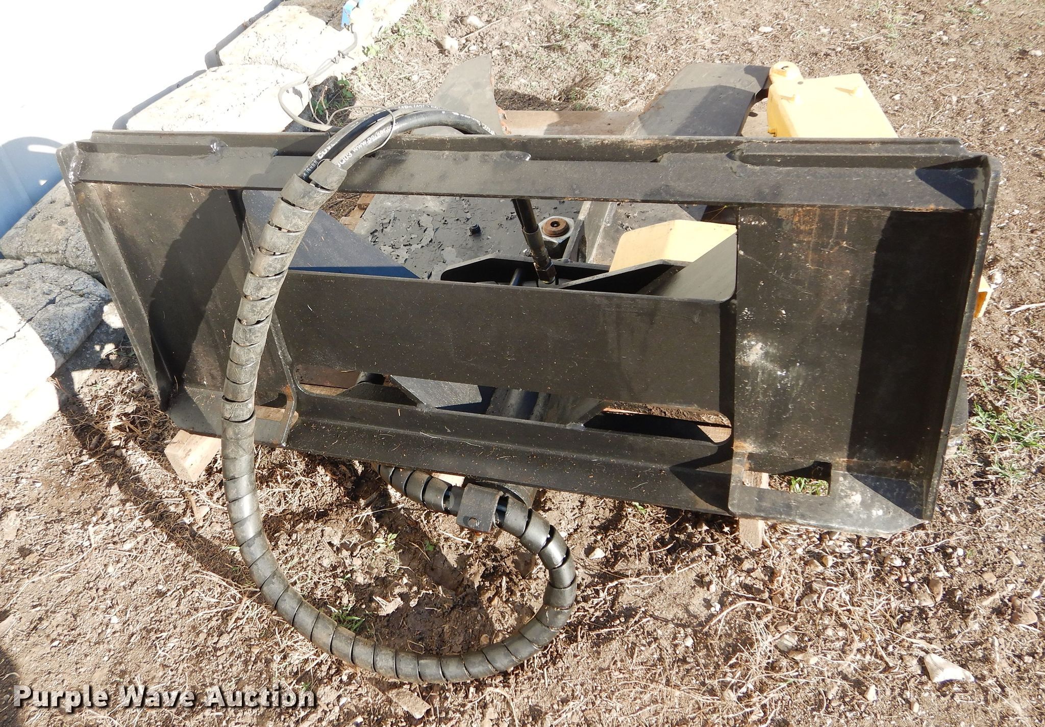 Sydney skid steer tree shear in Winfield, KS | Item FI9932 sold ...
