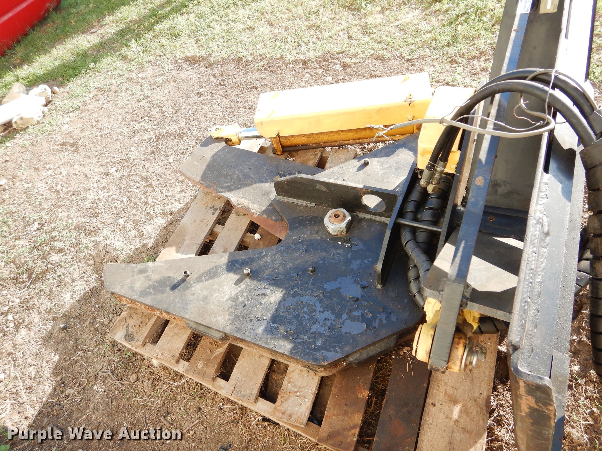 Sydney skid steer tree shear in Winfield, KS | Item FI9932 sold ...