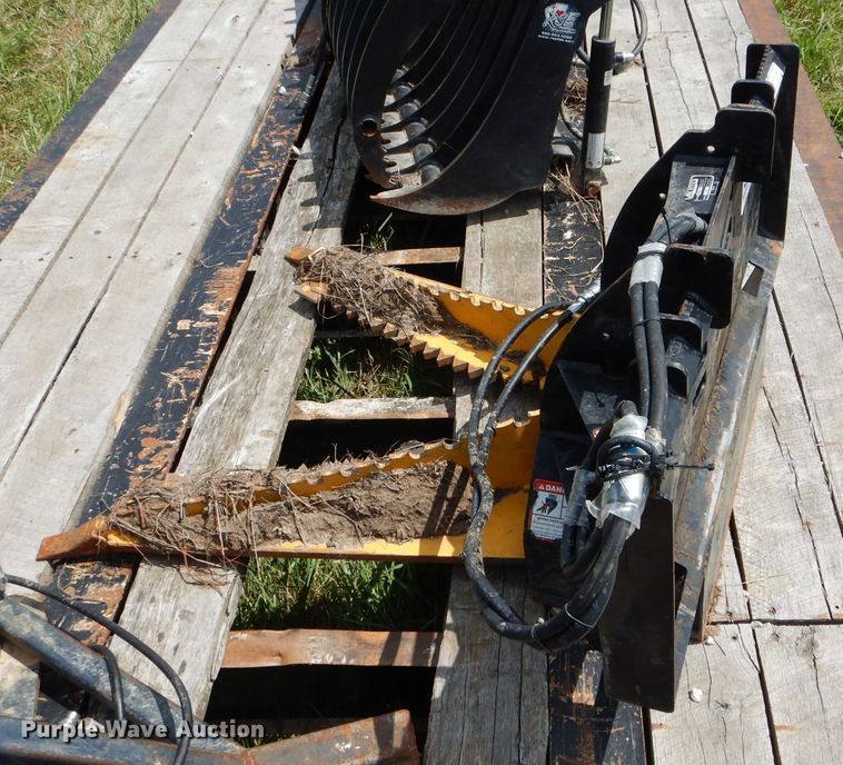Danuser Intimadator tree and post puller in LaBelle, MO | Item DH6040 ...
