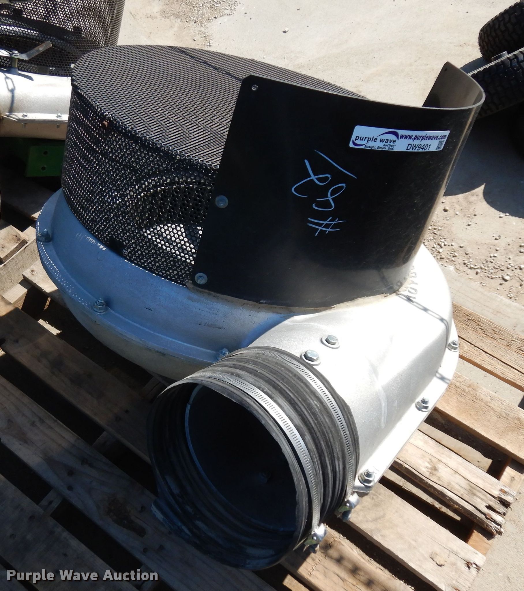 Crary hydraulic fan in Assaria, KS | Item DW9401 sold | Purple Wave
