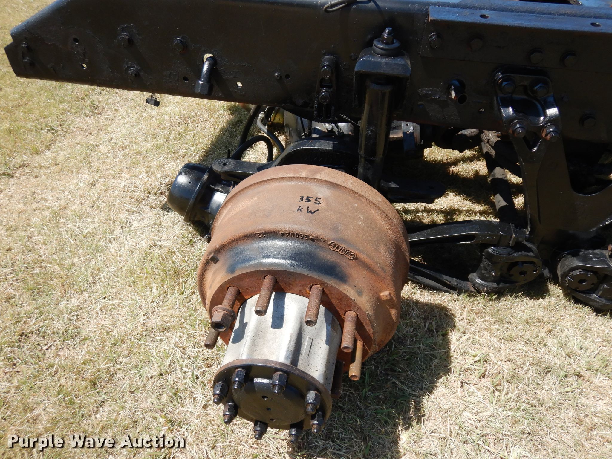 Kenworth rear axle assembly in Russell, KS | Item FY9673 sold | Purple Wave