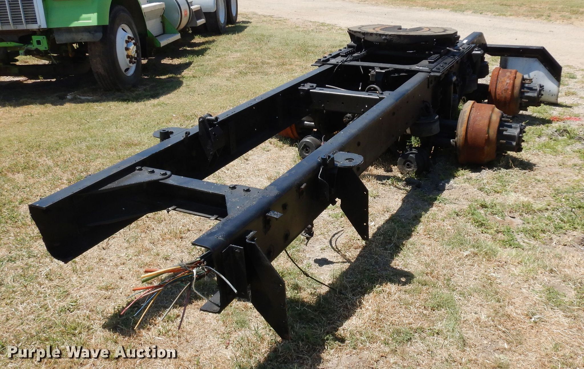 1998 Kenworth rear axle assembly and frame in Russell, KS | Item FY9678 ...