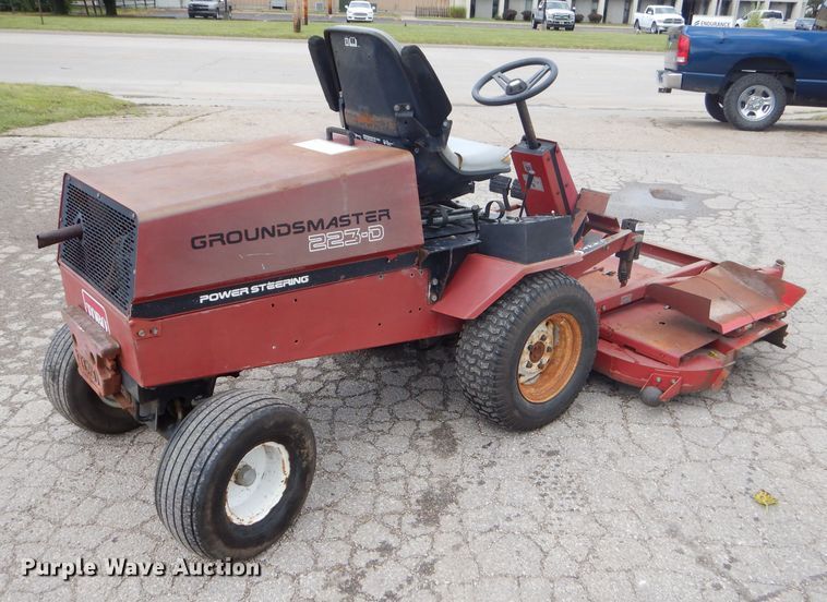 Toro Groundsmaster 223D ZTR lawn mower in Iola, KS | Item FC9790 sold ...