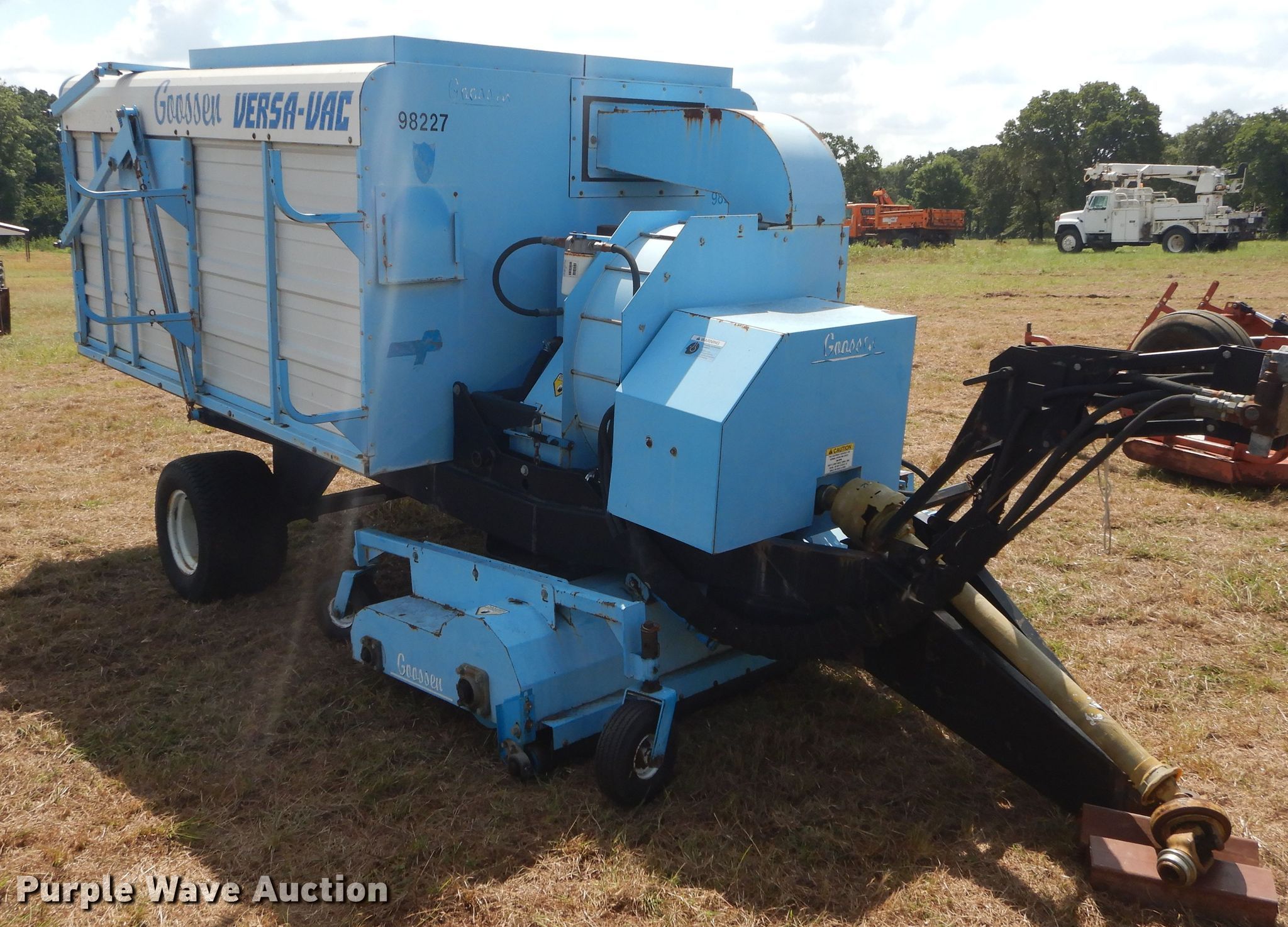 Goossen-Versa vacuum in Whitesboro, TX | Item DI1754 sold | Purple Wave