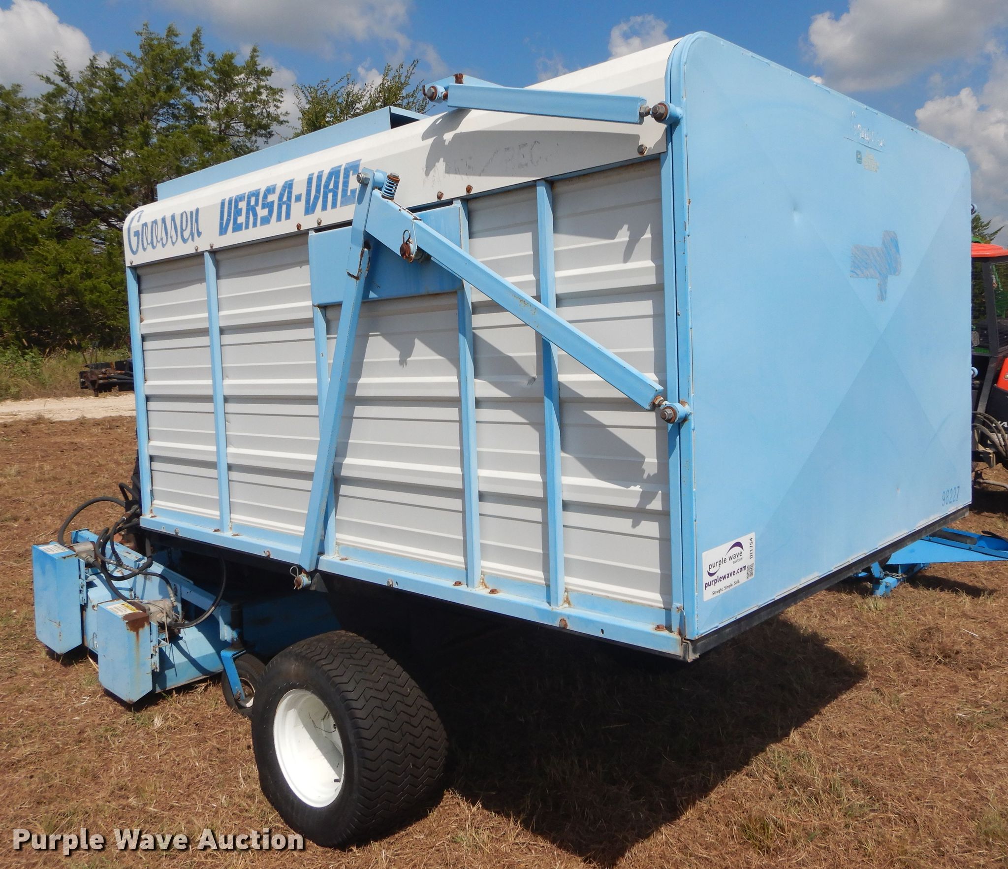 Goossen-Versa vacuum in Whitesboro, TX | Item DI1754 sold | Purple Wave