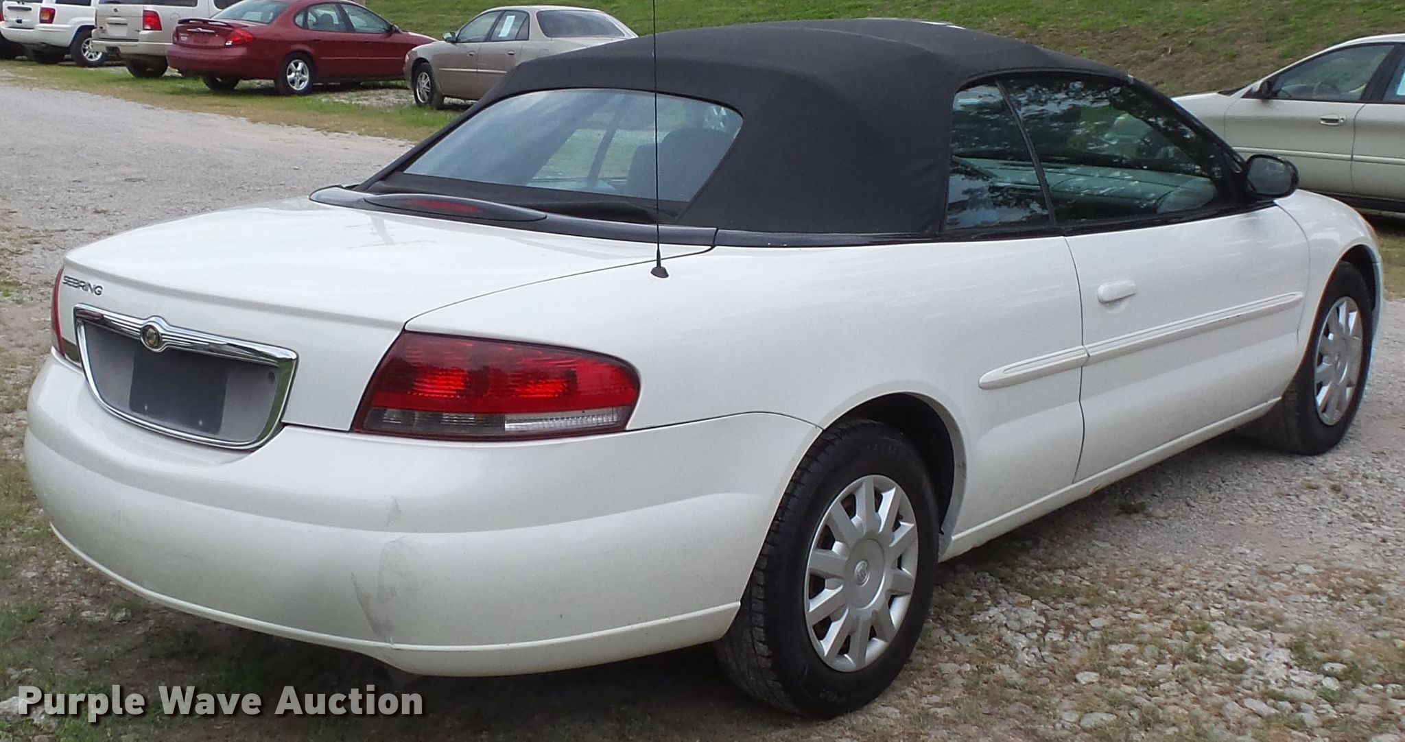 2005 Chrysler Sebring convertible in Buckner, MO | Item FM9654 sold | Purple Wave