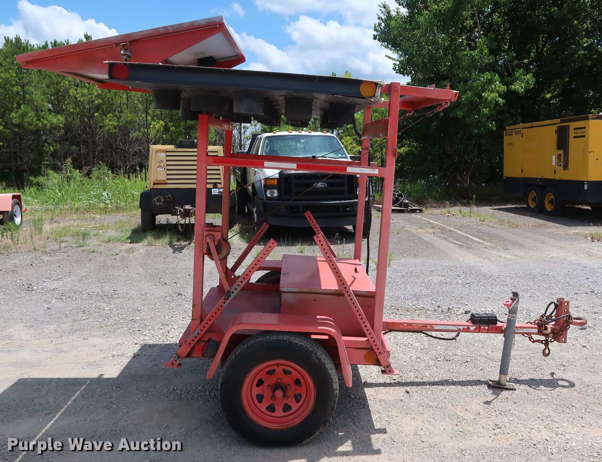 1997 Winco Sunray AB25 arrow board trailer in Sulphur, OK | Item DG4083 ...