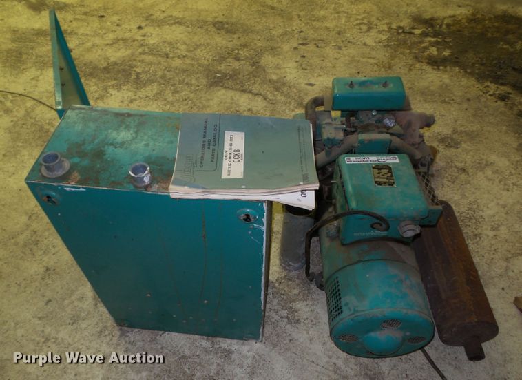 Onan CCKB series generator in Exira, IA | Item EM9210 sold | Purple Wave