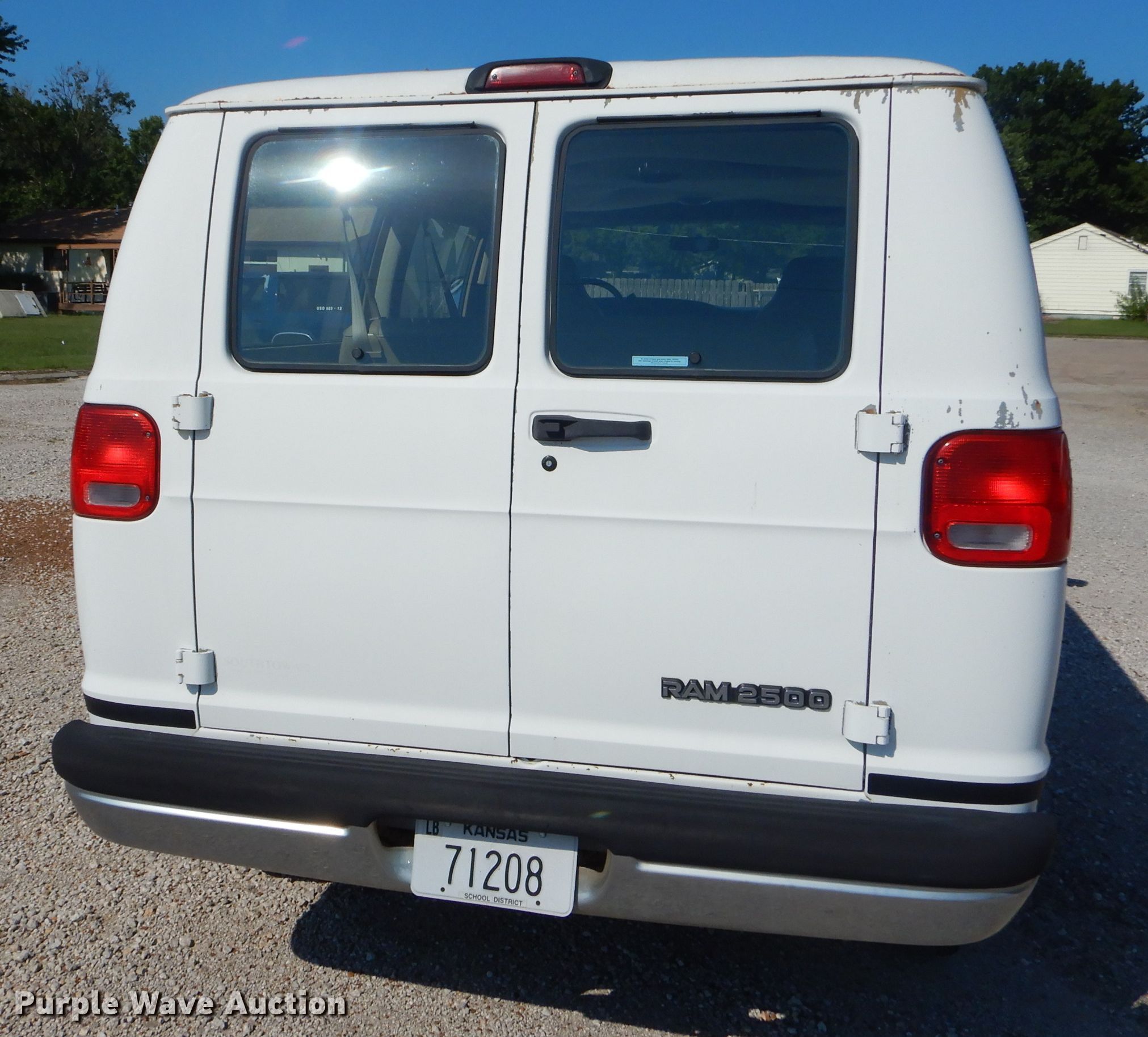 2000 Dodge Ram Wagon B2500 van in Parsons, KS | Item FC9807 sold ...