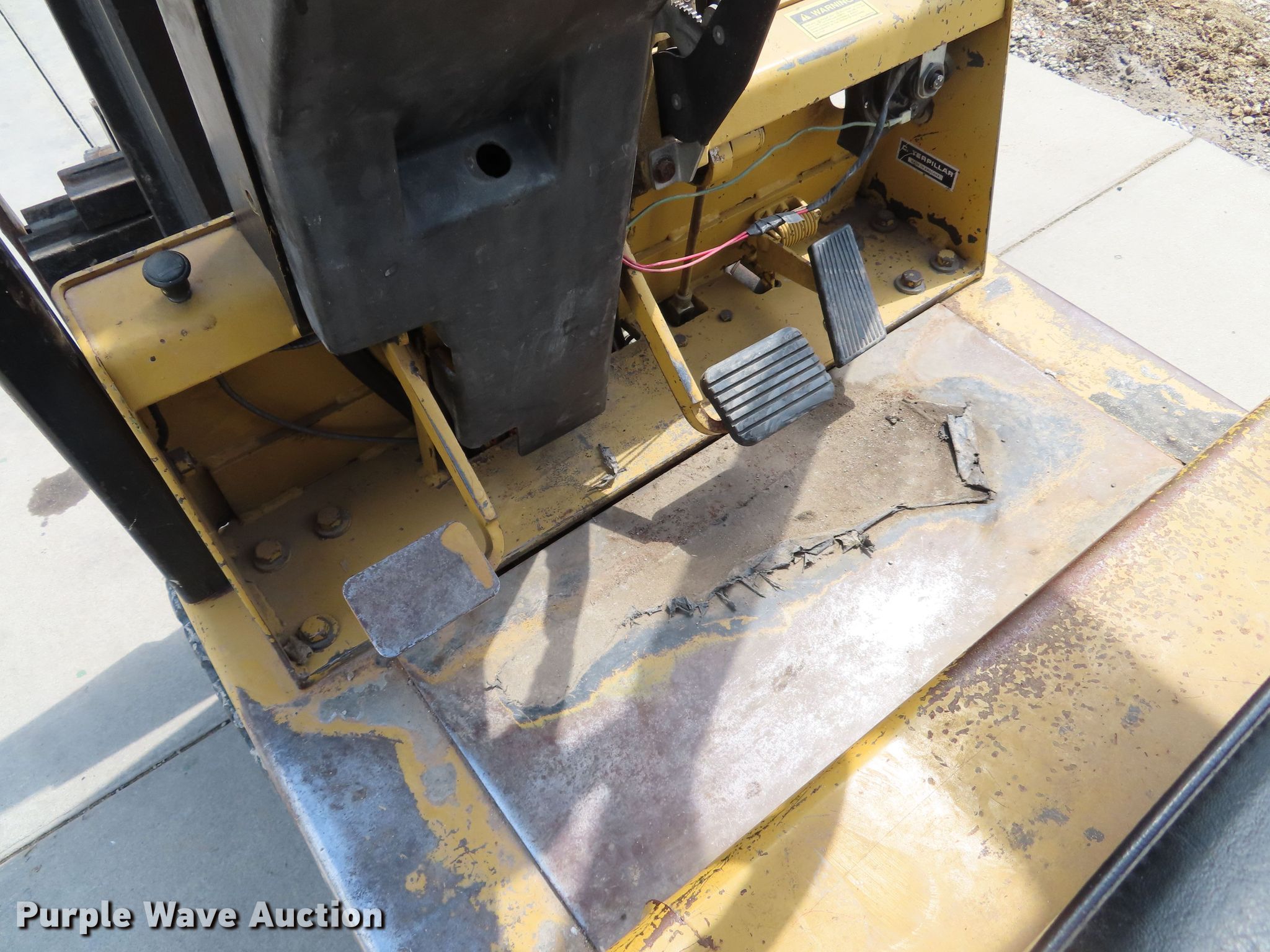 Caterpillar T30D forklift in Lawrence, KS | Item DE2374 sold | Purple Wave