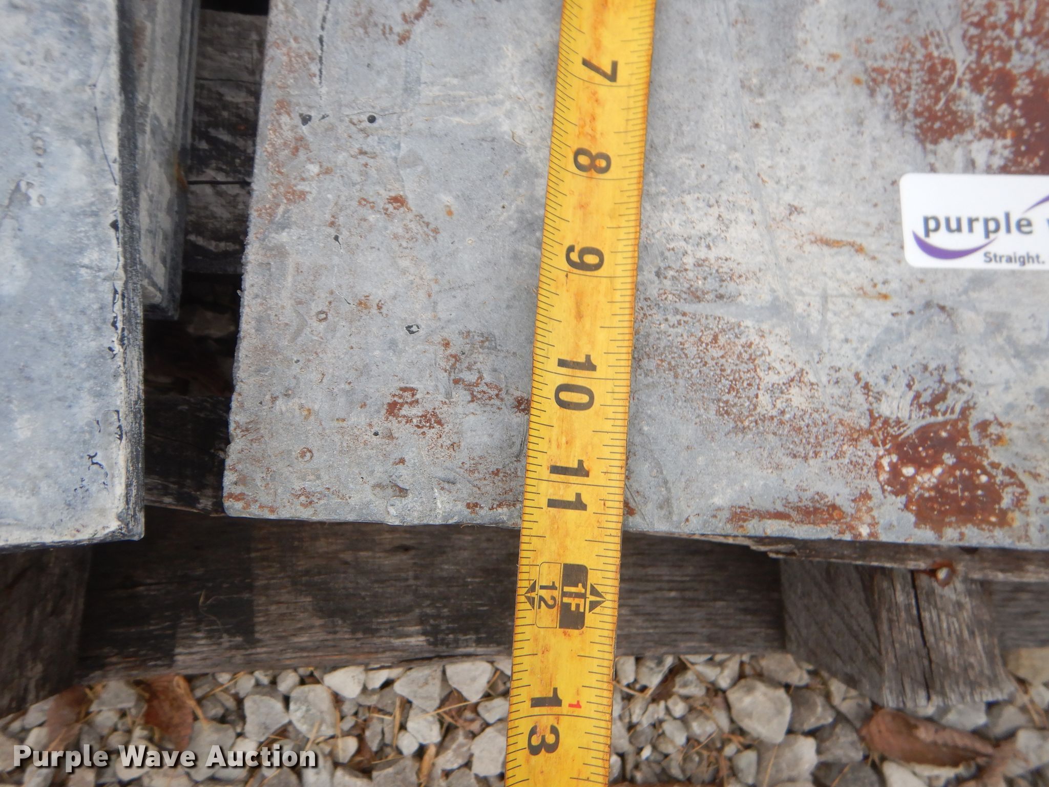 19" x 11" lead counterweights in Waco, MO | Item FC9855 sold | Purple Wave