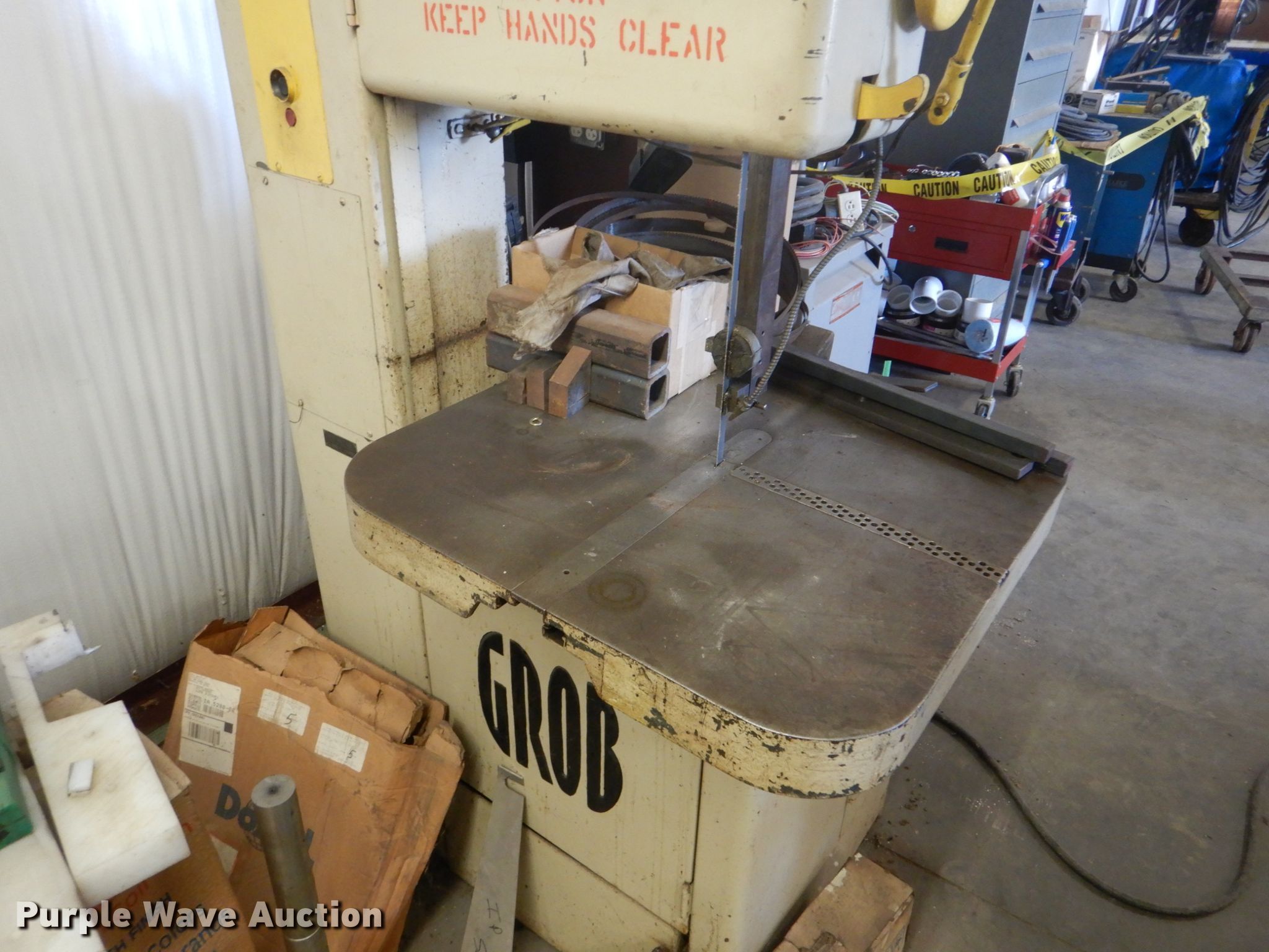 Grob bandsaw in Clinton, IA | Item FT9347 sold | Purple Wave