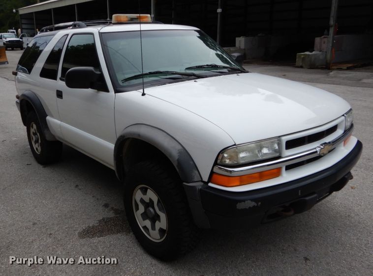 2001 Chevrolet Blazer SUV in Branson, MO | Item DH2014 sold | Purple Wave