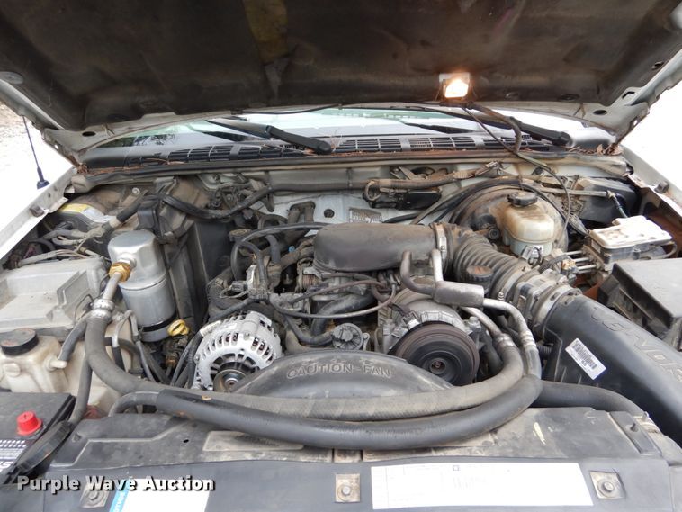 2001 Chevrolet Blazer SUV in Branson, MO | Item DH2014 sold | Purple Wave