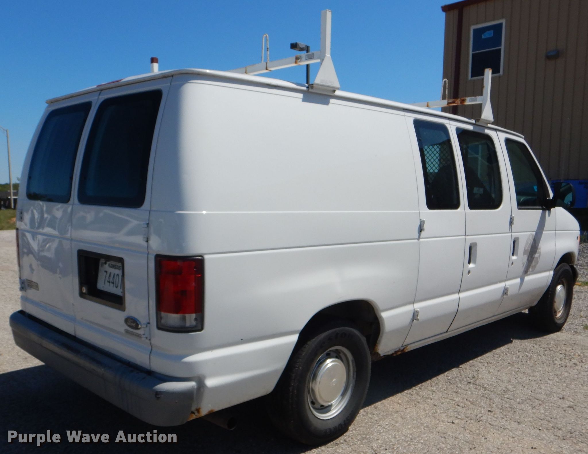 2000 Ford Econoline E150 van in Kansas City, KS | Item DG4915 sold ...