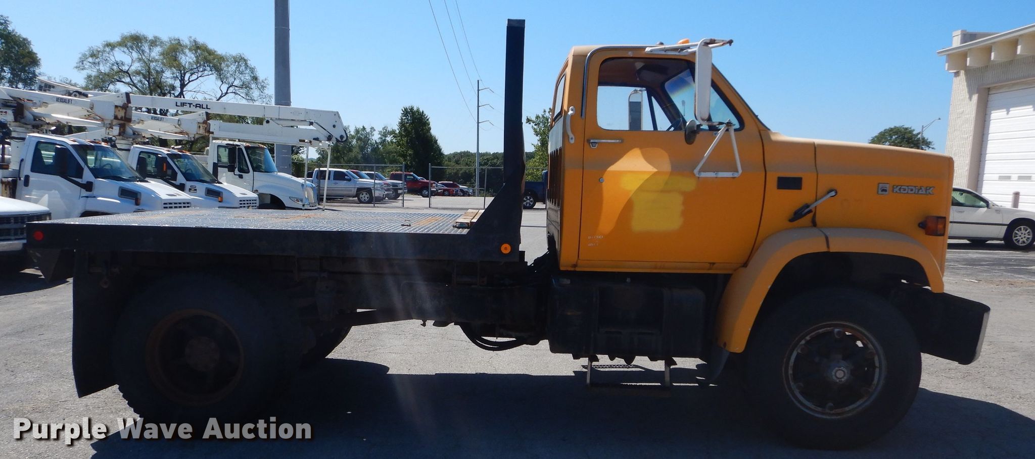 1989 Chevrolet Kodiak C70 flatbed truck in Kansas City, KS | Item ...