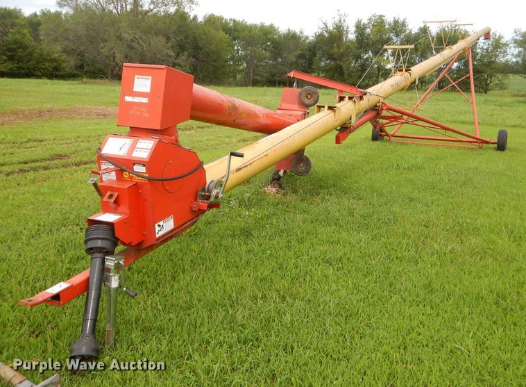 Westfield auger in Piqua, KS | Item FC9896 sold | Purple Wave